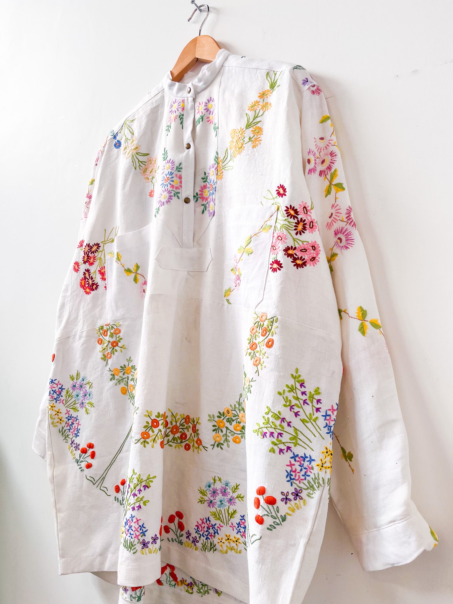 Margo Hand Embroidered Linen Dress – magpievintageclothing