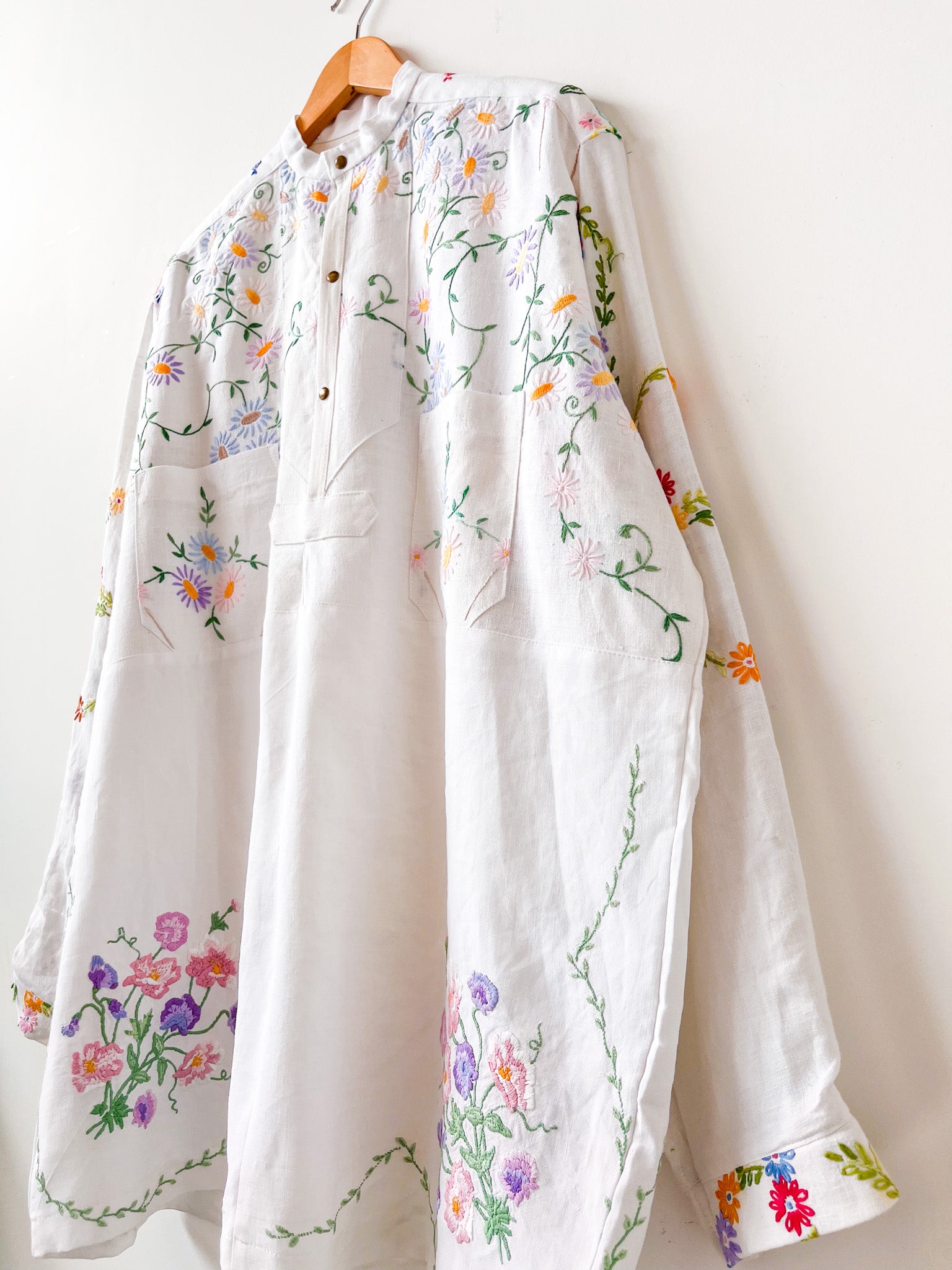 Margo Hand Embroidered Linen Dress – magpievintageclothing